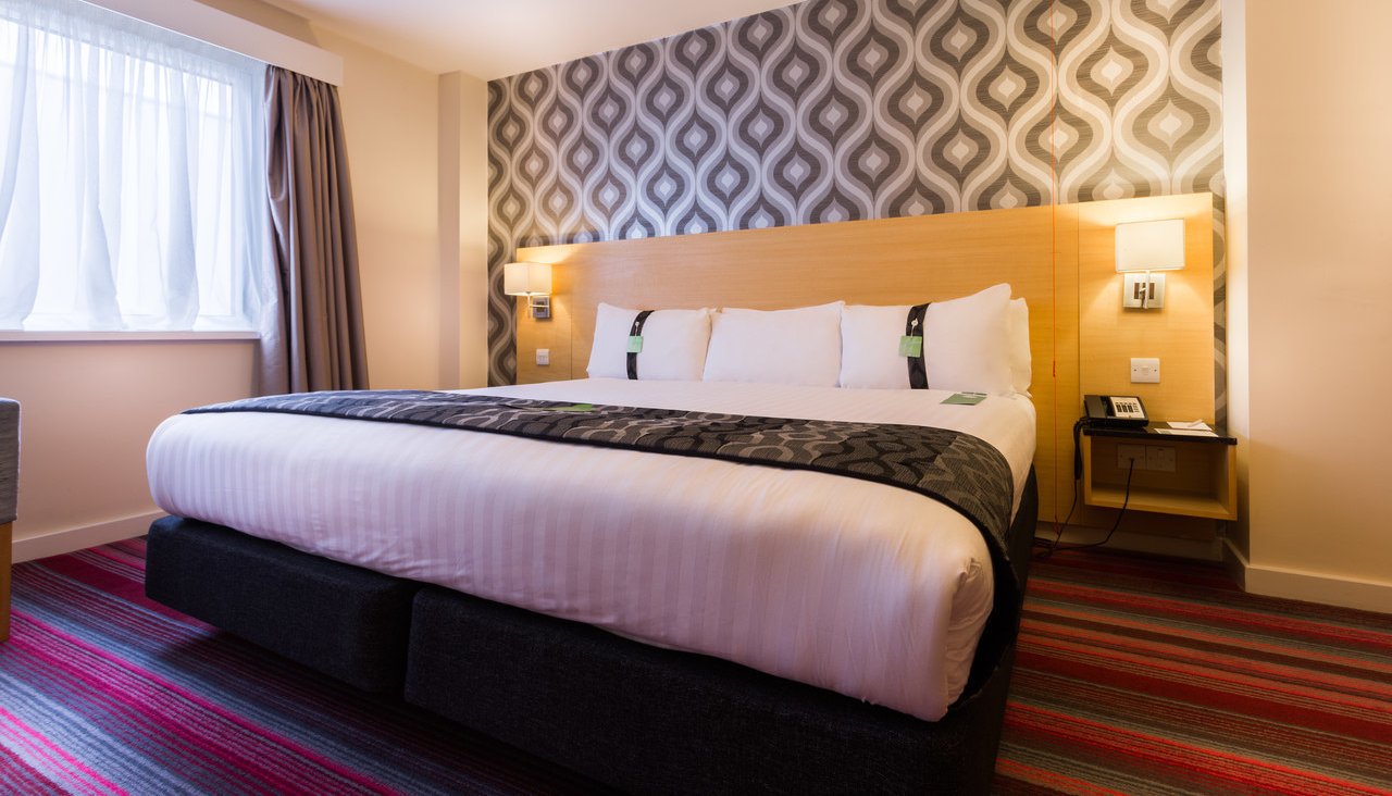 Holiday Inn and Fratello's Restaurant - Newcastle Upon Tyne